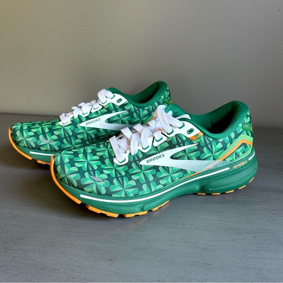 Brooks | Shoes | Brooks Ghost 5 Women Running Shamrock Run Lucky Green ...